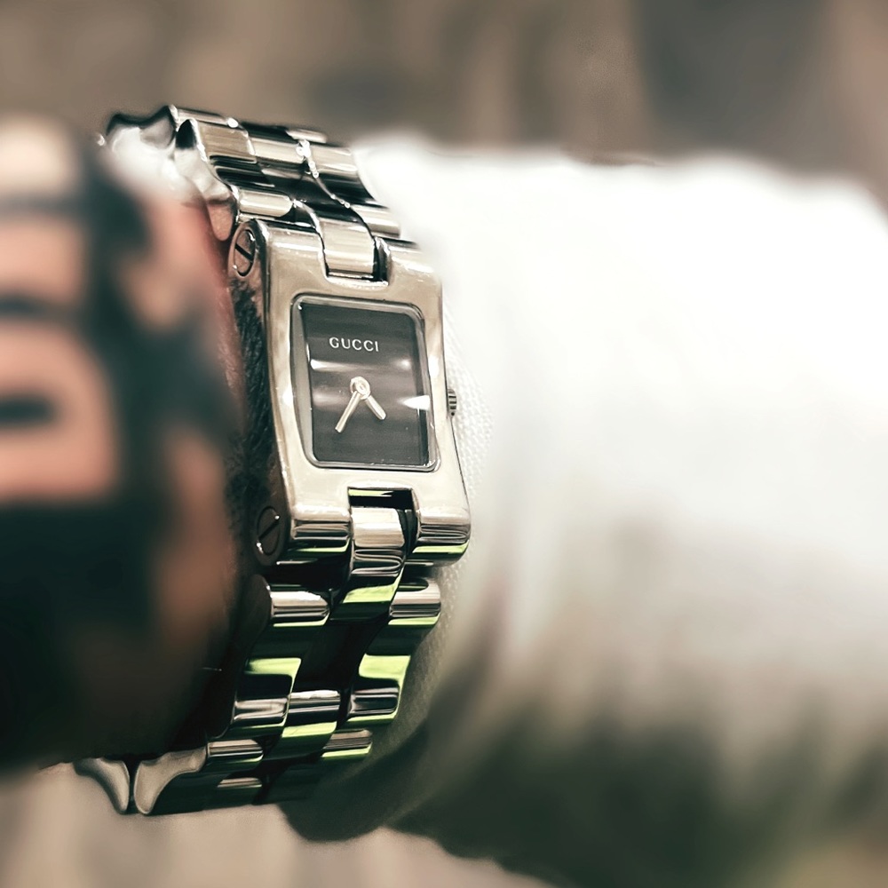 Authentic Vintage Women’s Gucci Watch - Gem